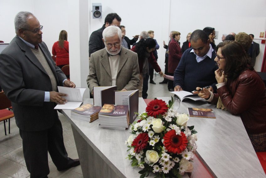 SEDUFSM - Livro sobre Sergio Pires resgata origens da Sedufsm